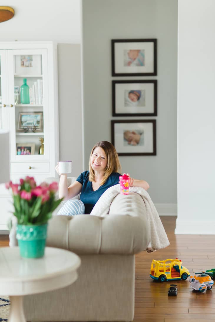 Simple Steps For Ruthlessly Clearing Clutter Apartment Therapy